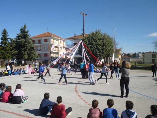 ΠΑΛΙΑΠΟΥΛΕΣ ΚΑΙ ΧΑΣΚΑ: Τα Έθιμα Αποκριάς από το 4ο Δημοτικό Σχολείο ...