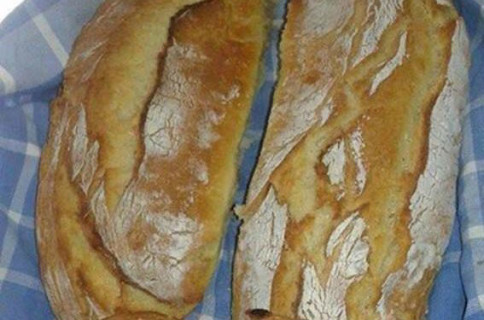 Συνταγή για ψωμί χωρίς ζύμωμα από τη Μυρτώ Αγγέλου - OlaDeka