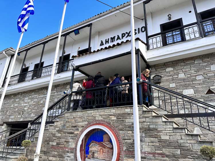 Επιστολή διαμαρτυρίας εργαζομένων βρεφικών σταθμών Δήμου Καστοριάς προς ...