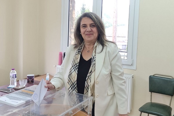 Στις Κομνηνάδες ψήφισε η Ολ. Τελιγιορίδου – ΒΙΝΤΕΟ - OlaDeka