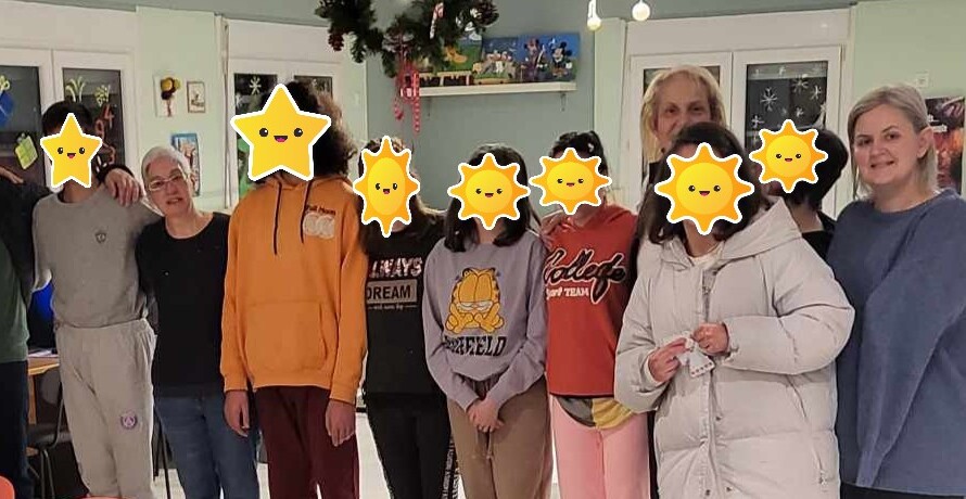 ΕΠΙΣΚΕΨΗ ΤΟΥ ΣΥΛΛΟΓΟΥ ''ΜΑΖΙ ΣΟΥ'' ΣΤΟ ΚΔΑΠμεΑ ΨΥΧΑΓΩΓΩ - OlaDeka