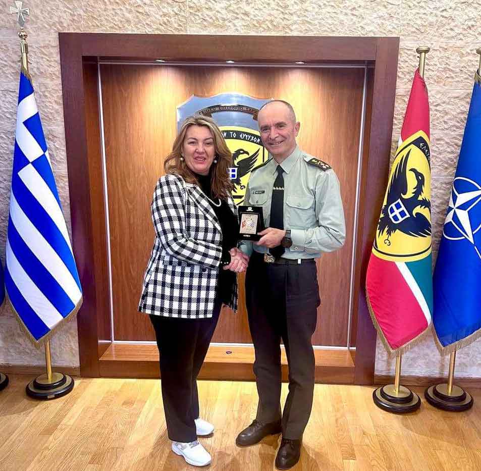 Η Μαρία Αντωνίου συναντήθηκε στην Αθήνα με τον Αντιστράτηγο Γεώργιο ...